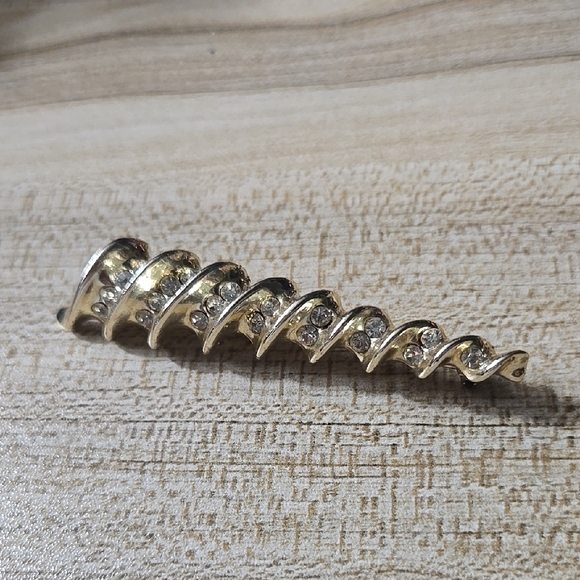 Jewelry | Vintage Gold Spiral Pinbrooch With Rhinestones | Poshmark